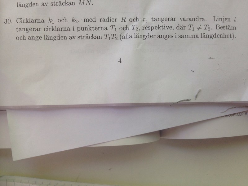 Ange längden av linje som tangerar två cirklar (Matematik/Matte 4 ...