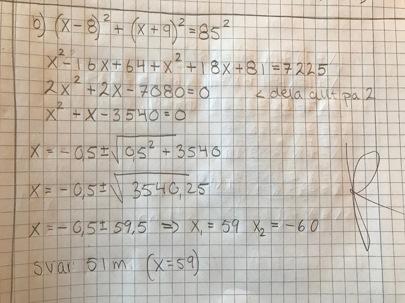 Beräkna kortaste sidan (Matematik/Matte 2/Andragradsekvationer ...