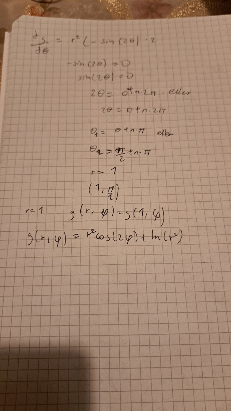 Bestäm största och minsta värde till funktionen som f(x,y) antar på ...